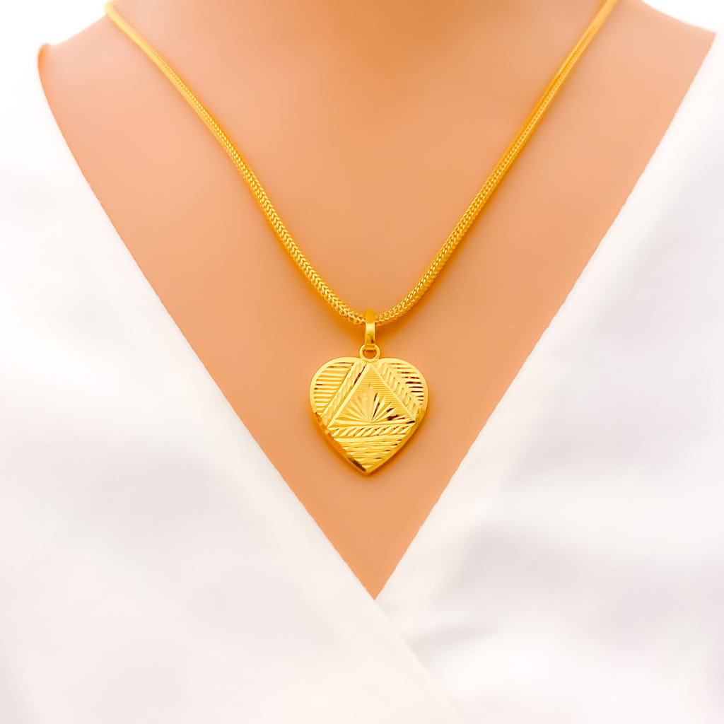 Charming Heart 22k Gold Mesh Pendant – Andaaz Jewelers