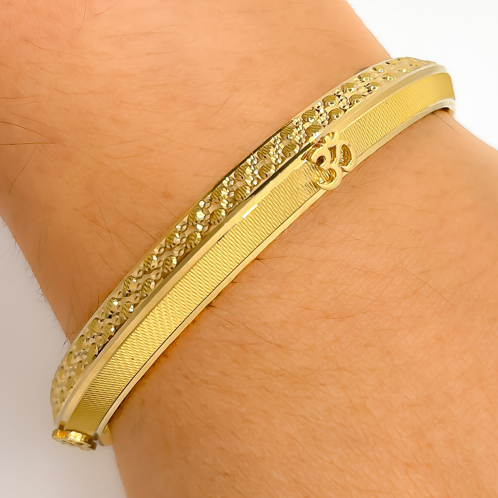 Distinct Textured OM Men's 22k Gold Bangle – Andaaz Jewelers