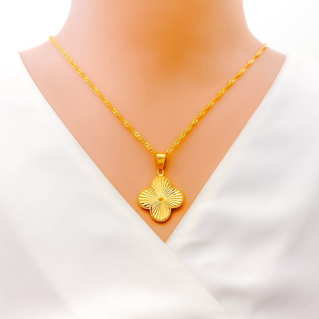 Glistening Regal Clover 21k Gold Pendant W/Chain – Andaaz Jewelers