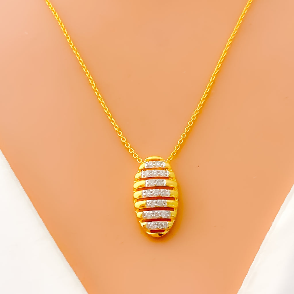 Tasteful Striped Diamond + 18k Gold Necklace Set – Andaaz Jewelers