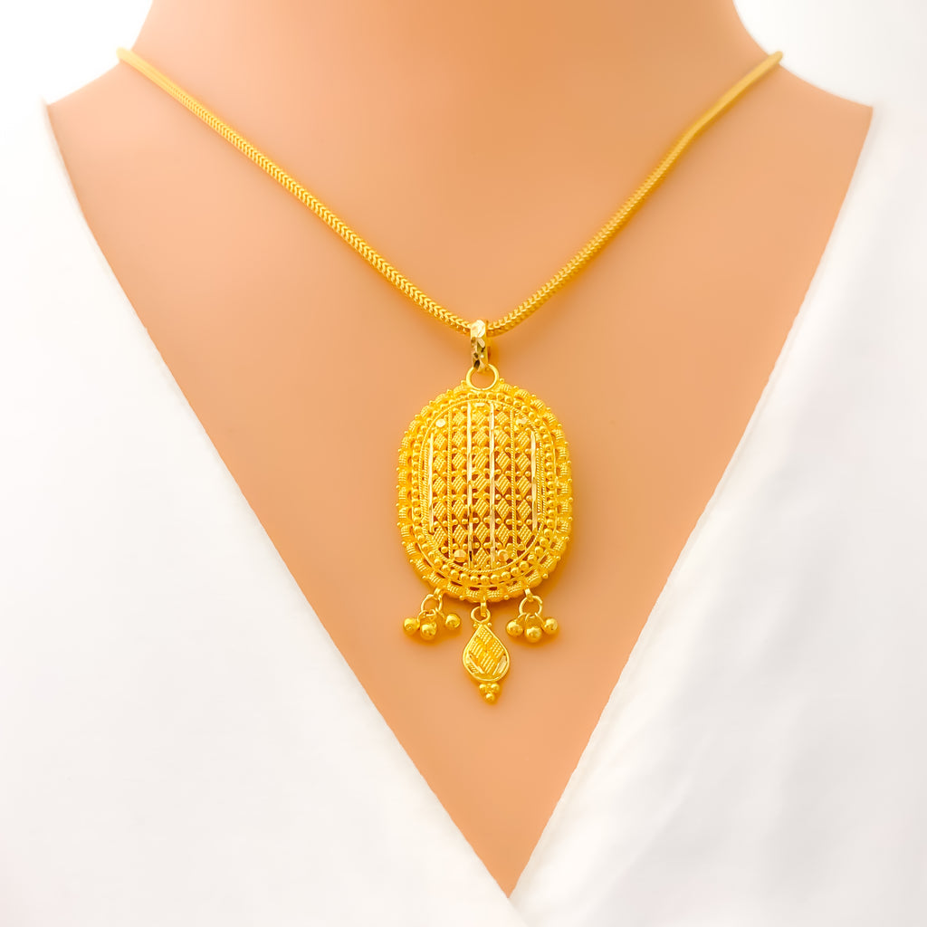 Posh Diamond Shaped 22k Gold Pendant Set – Andaaz Jewelers