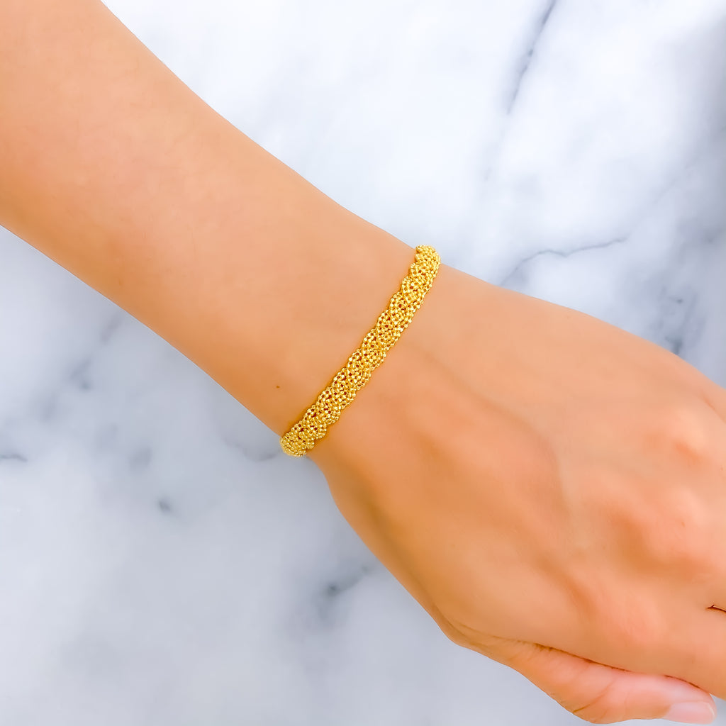 Palatial Interlinked 21k Gold Rope Chain Bracelet – Andaaz Jewelers