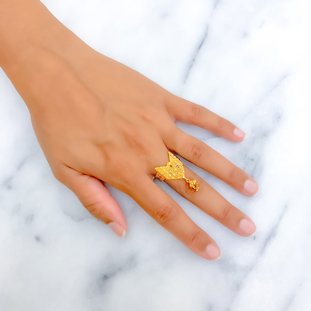 Bold Tasseled 22K Gold V Shaped Ring – Andaaz Jewelers