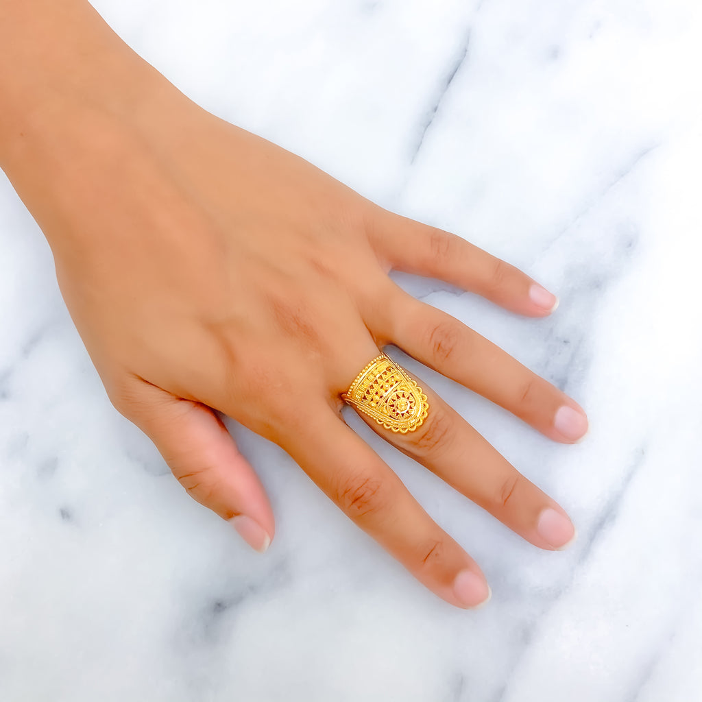 Reflective Floral 22K Gold Vanki Ring – Andaaz Jewelers