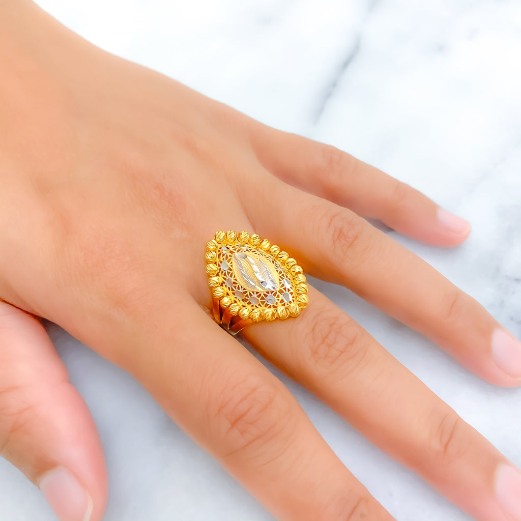 Geometric Graceful 22k Gold Ring – Andaaz Jewelers