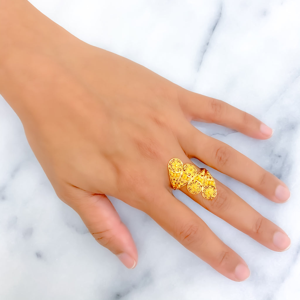 Intricate Opulent 22K Gold Ring – Andaaz Jewelers