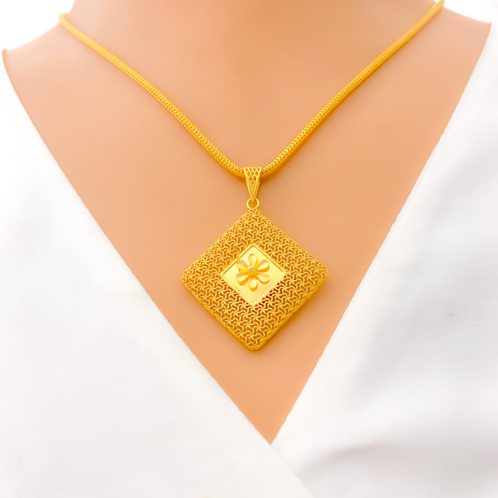 Beautiful Blooming Square 22K Gold Pendant – Andaaz Jewelers