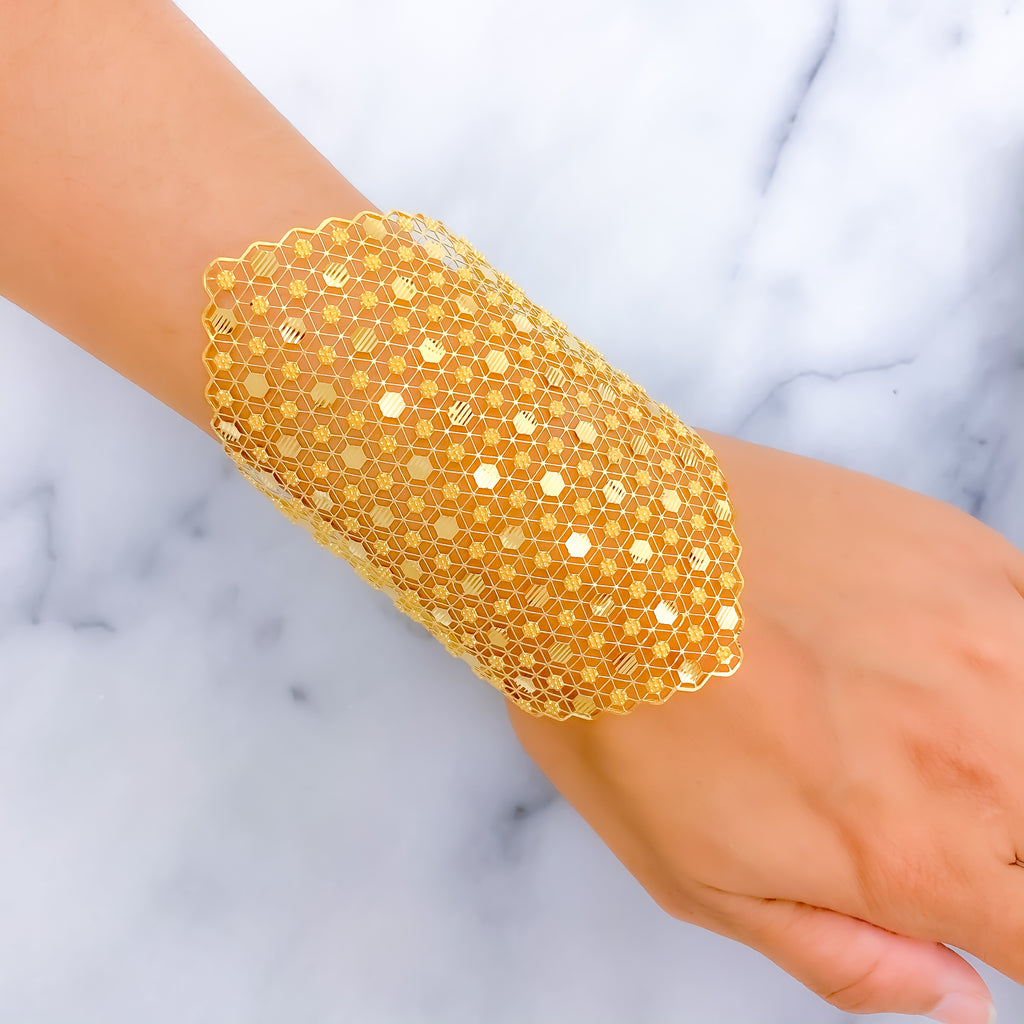 Timeless Beautiful 21K Gold Jali Bangle Bracelet – Andaaz Jewelers