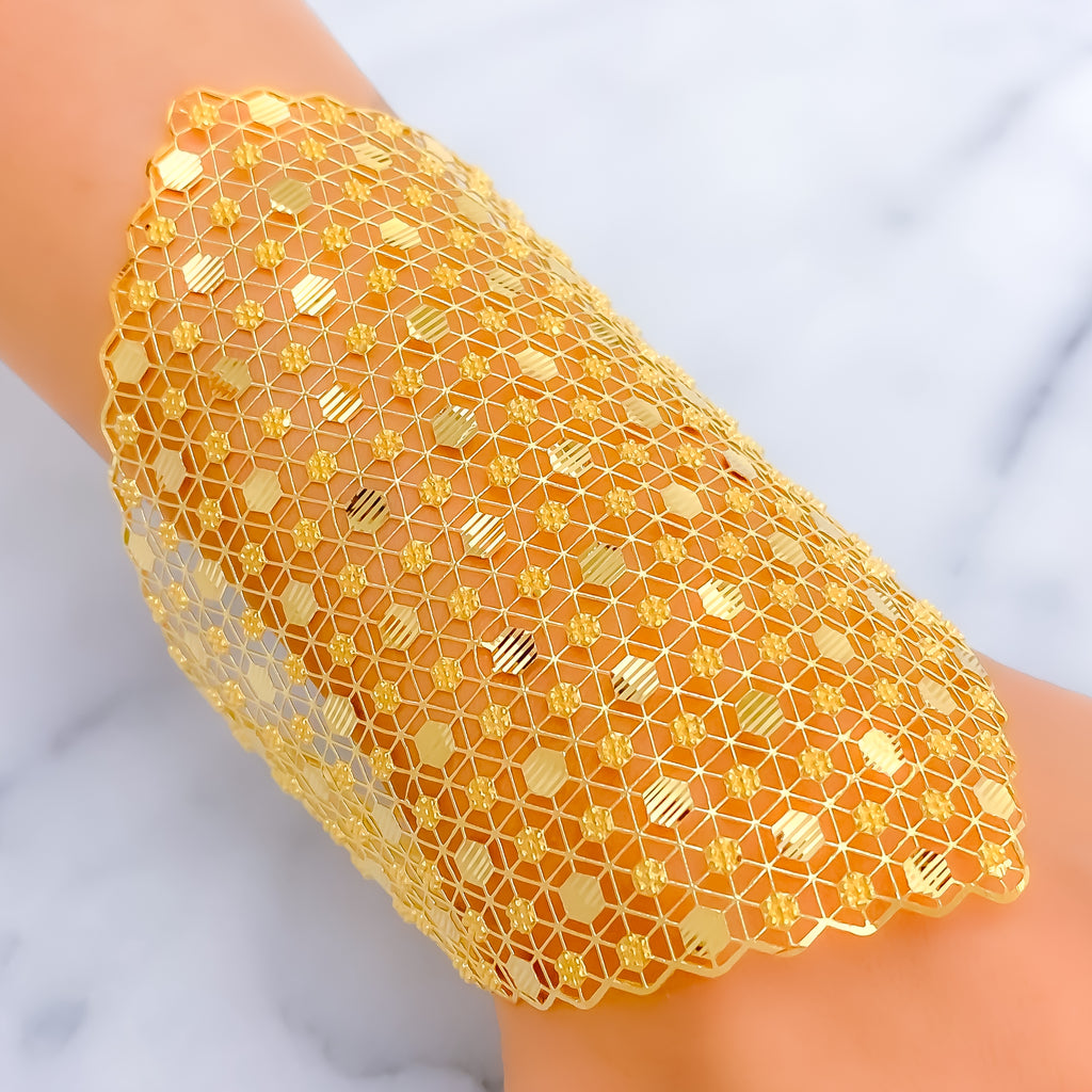 Timeless Beautiful 21K Gold Jali Bangle Bracelet – Andaaz Jewelers