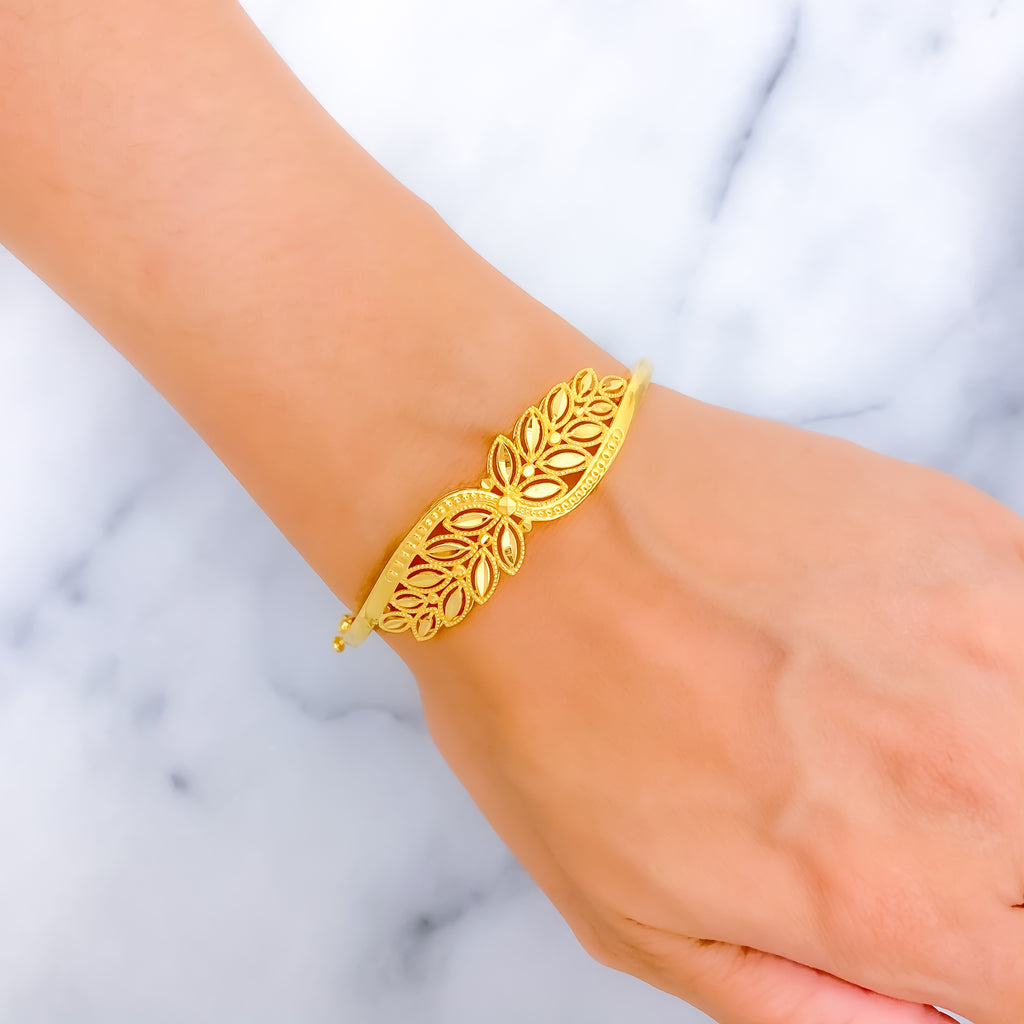 Mesmerizing Embellished 22k Gold Rich Bangle Bracelet – Andaaz Jewelers