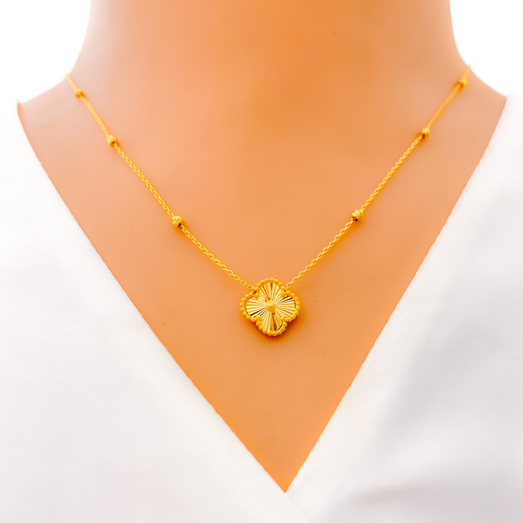 Small Fancy Clover 22k Gold Necklace – Andaaz Jewelers