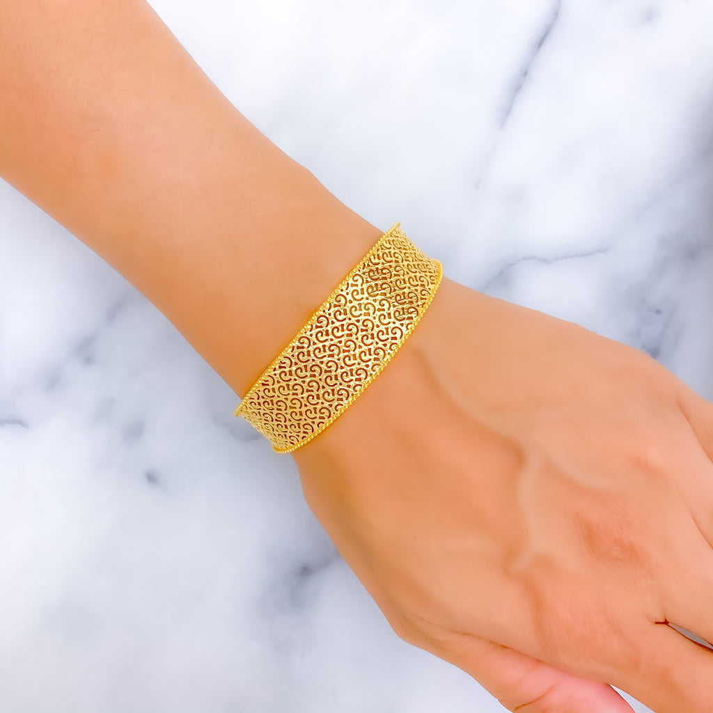 Minimalist Couture 21K Gold Mesh Bangle Bracelet – Andaaz Jewelers
