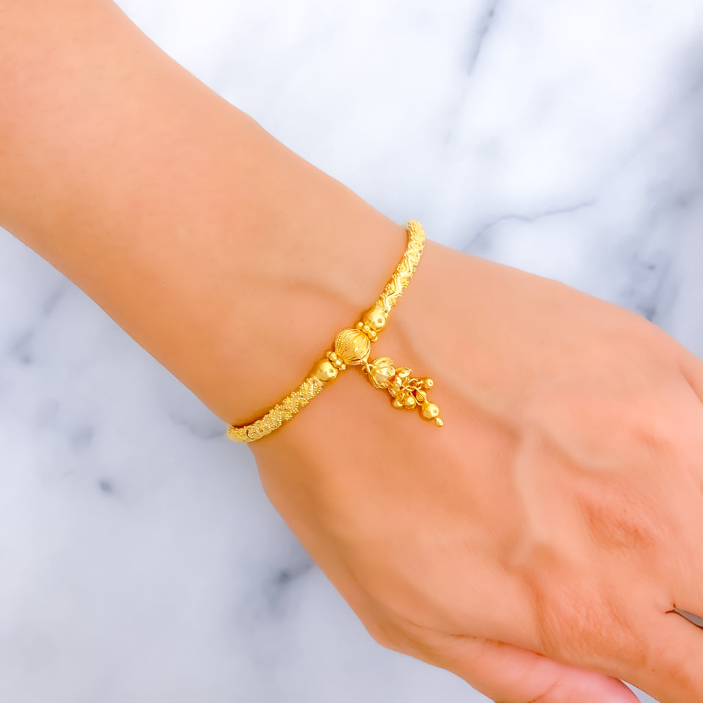 Jazzy Chic 22k Gold Bracelet – Andaaz Jewelers