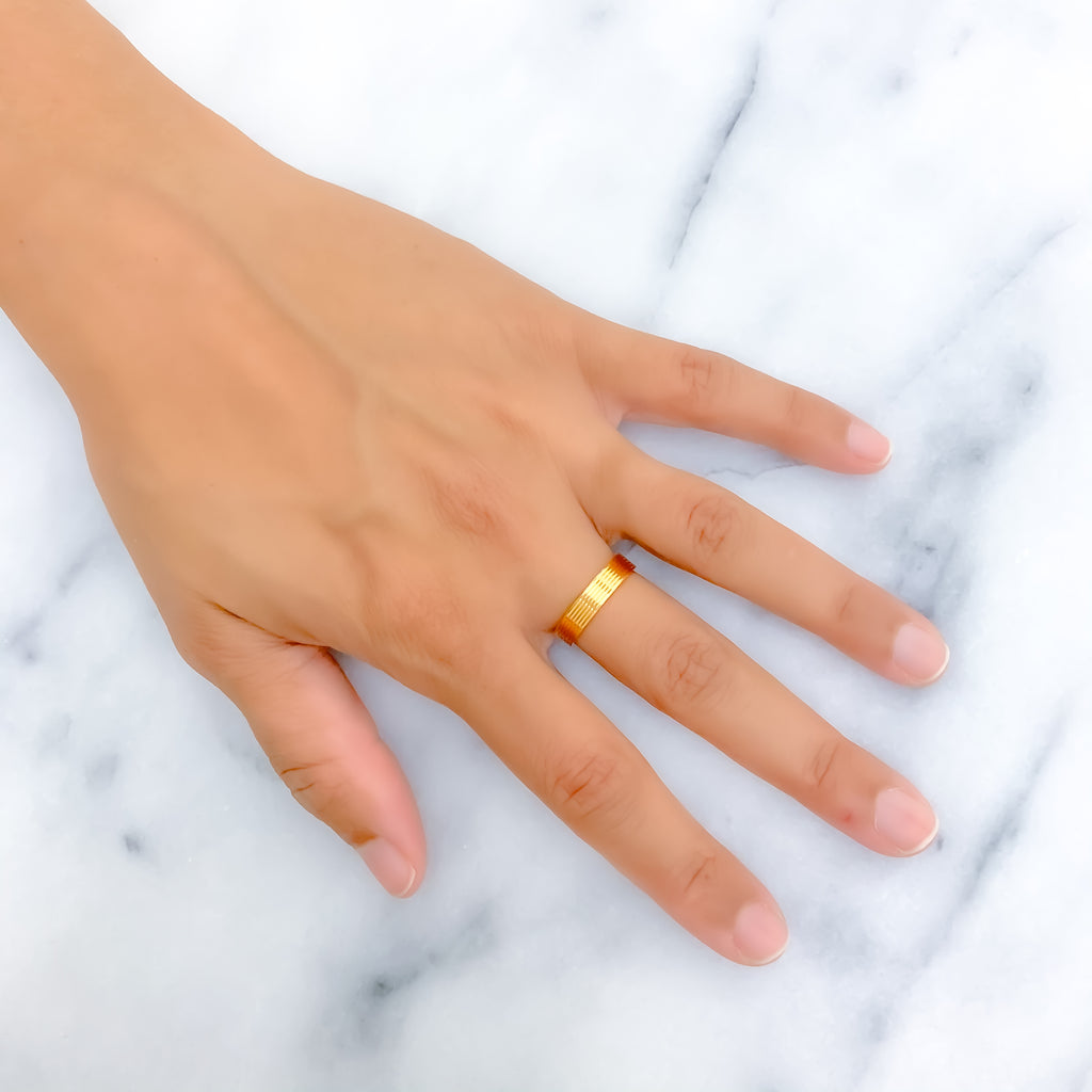 Iconic Lustrous Striped 22k Gold Band – Andaaz Jewelers