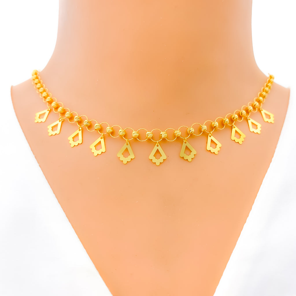 Ornate V Shaped Charm 22K Gold Necklace Set – Andaaz Jewelers