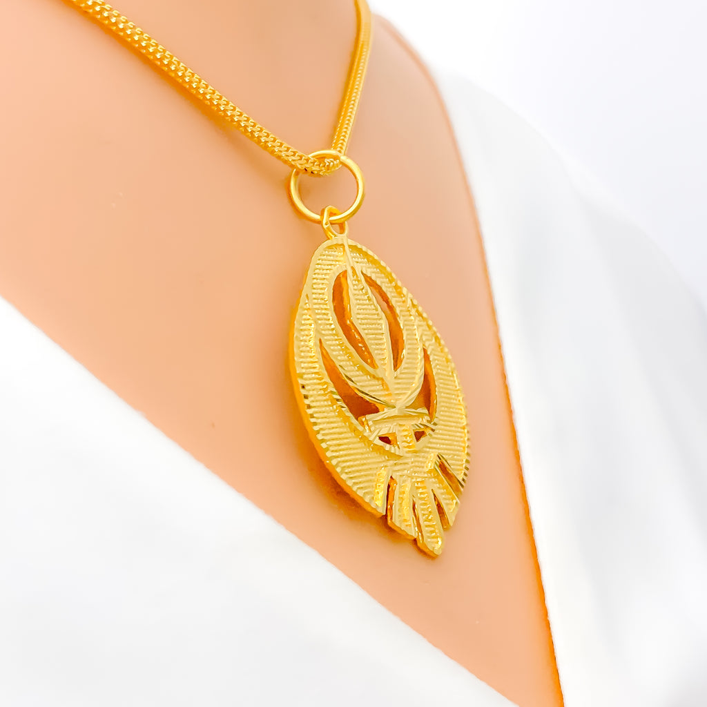 Extravagant Textured 22k Gold Khanda Pendant – Andaaz Jewelers