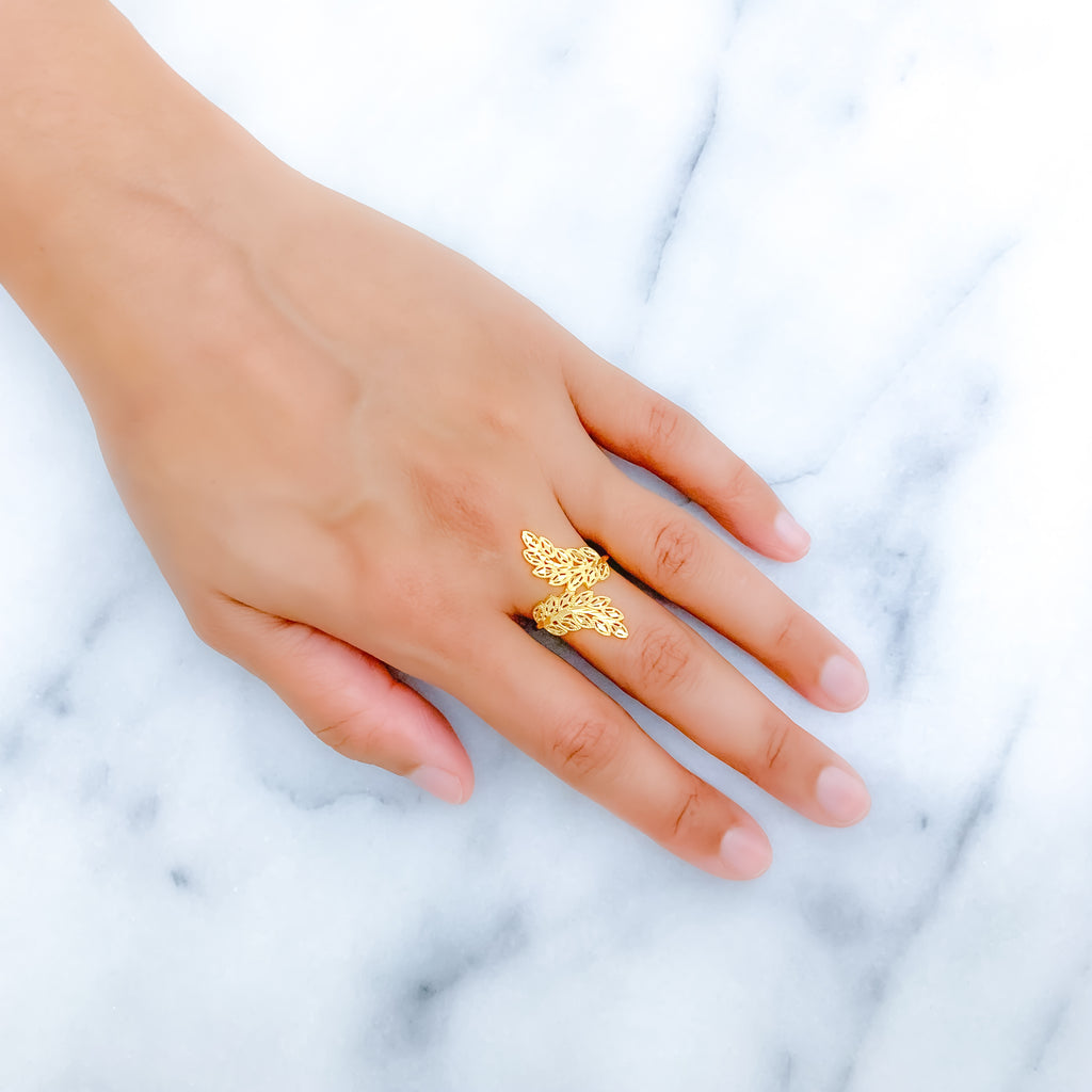 Impressive Curved Plush Ring – Andaaz Jewelers