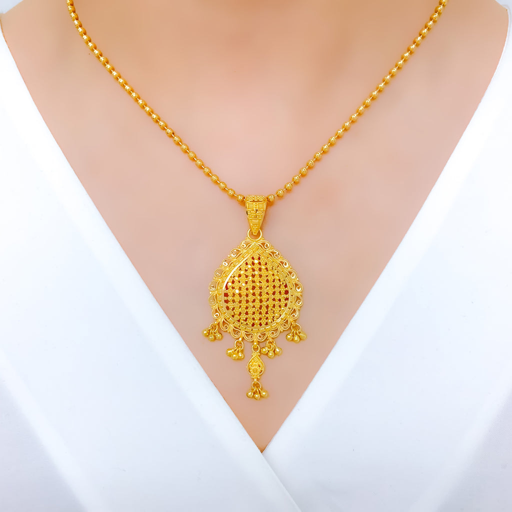 Refined Reflective Hanging Pendant Set – Andaaz Jewelers
