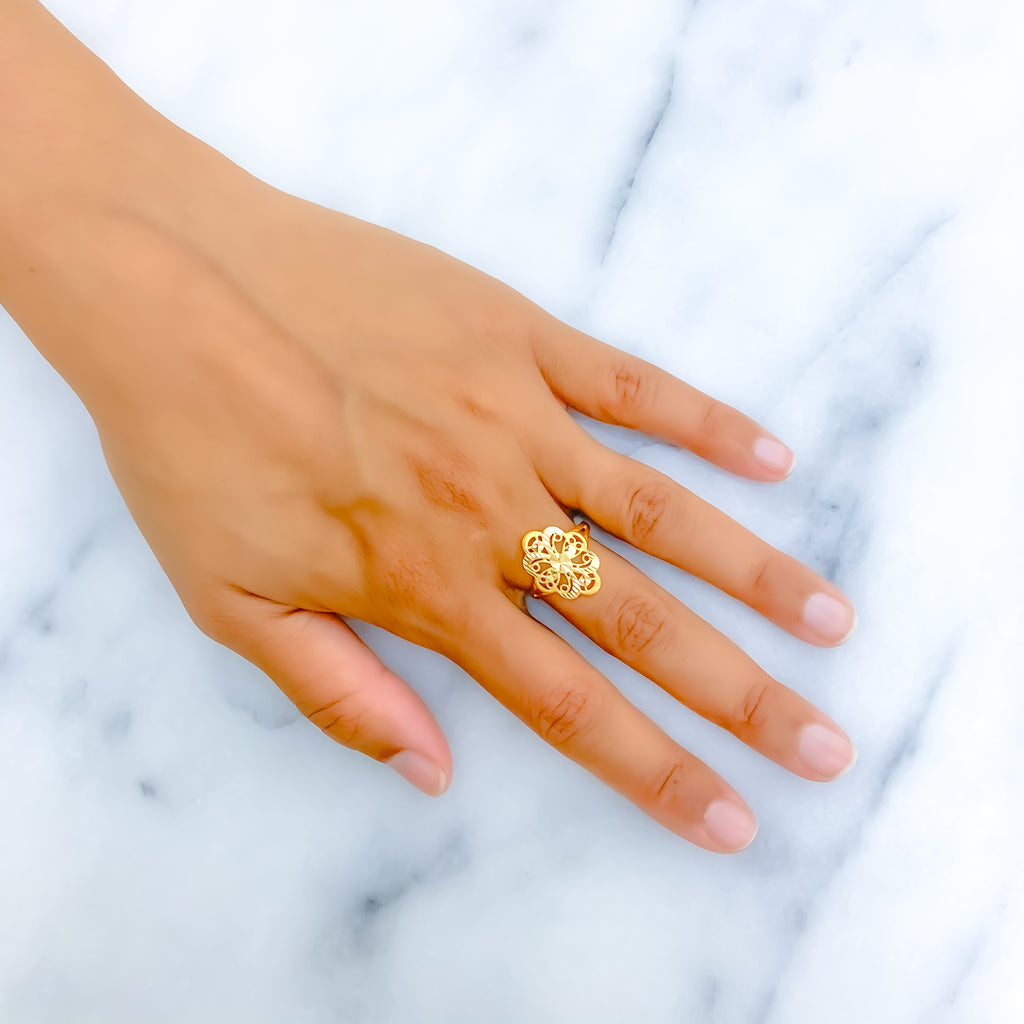Intricate Glossy Ring – Andaaz Jewelers