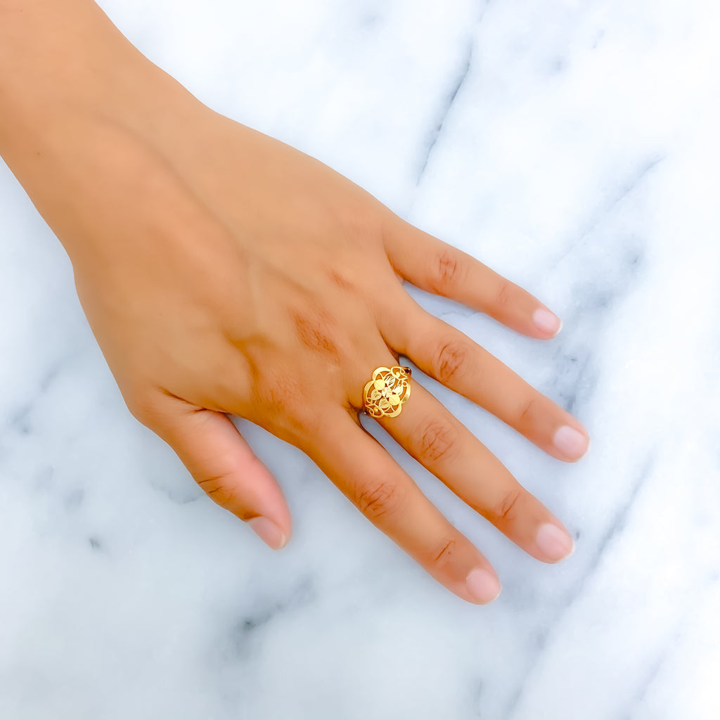 Attractive Posh Ring – Andaaz Jewelers