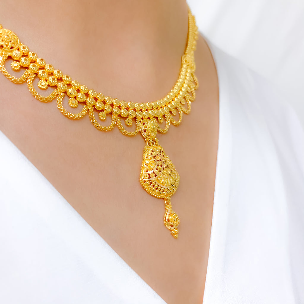 Exquisite Hanging Necklace Set – Andaaz Jewelers