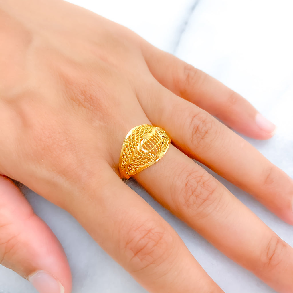 Tasteful Elevated Jali Ring – Andaaz Jewelers