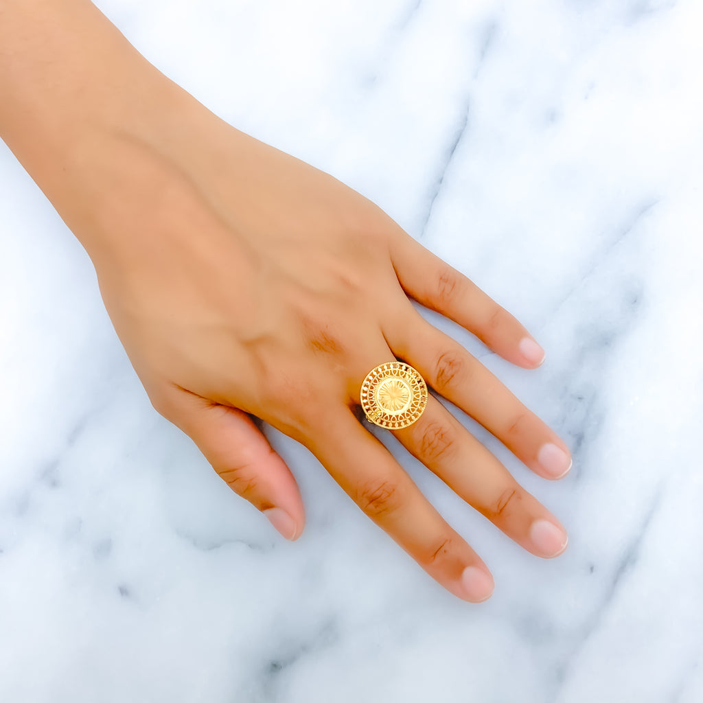 Decorative Luxurious Floral Ring – Andaaz Jewelers