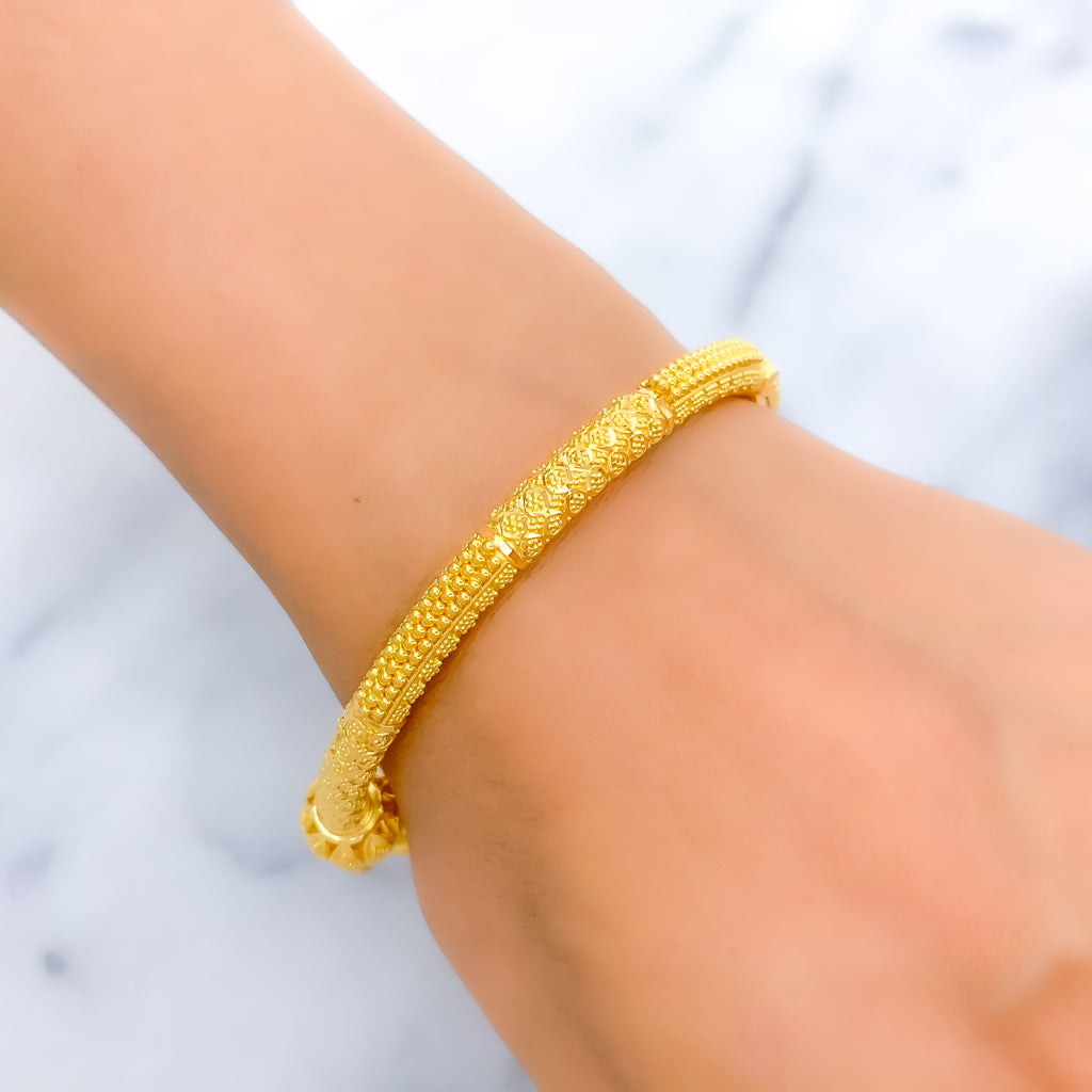 Lavish Timeless Pipe Bangle – Andaaz Jewelers