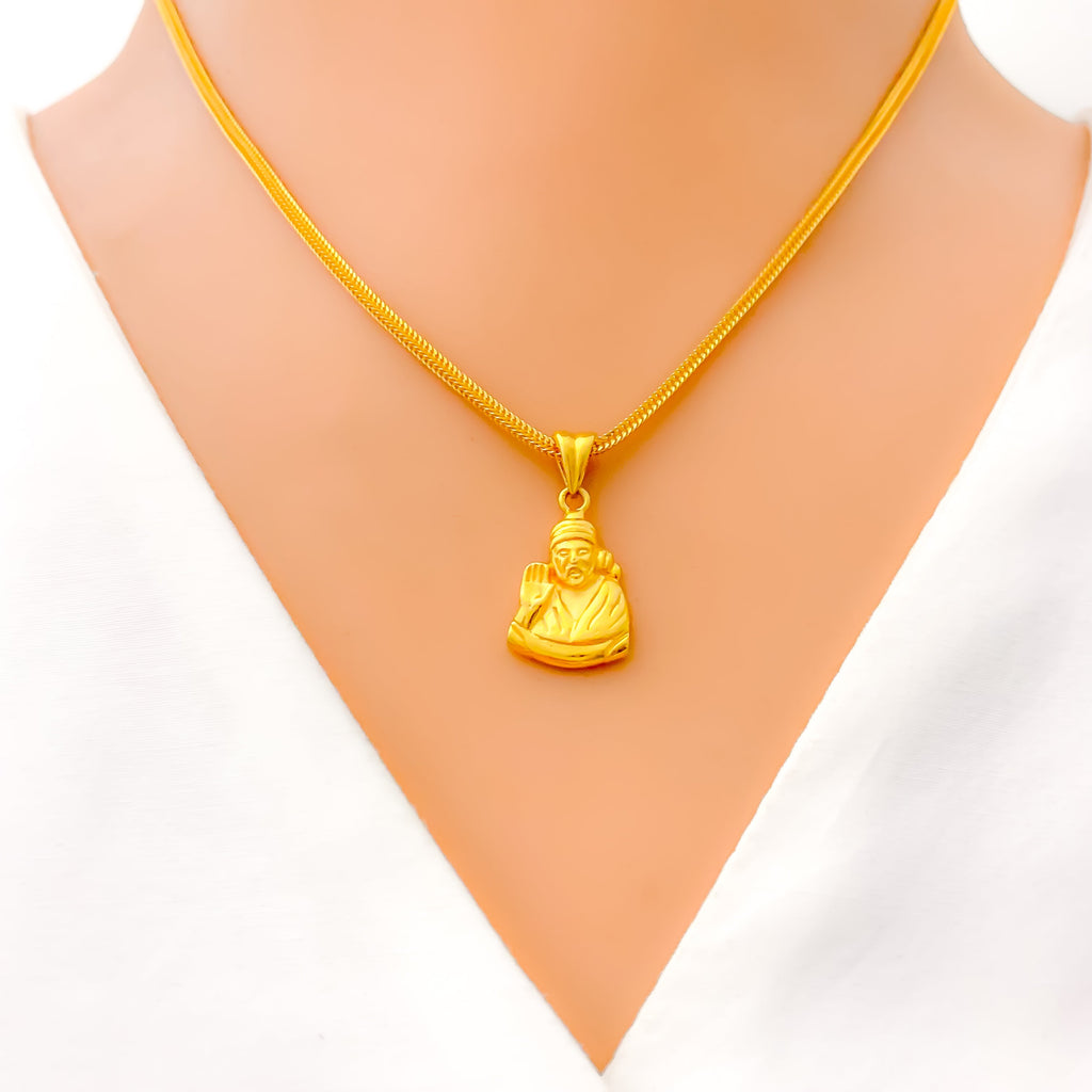 Etched Gold Religious Pendant – Andaaz Jewelers